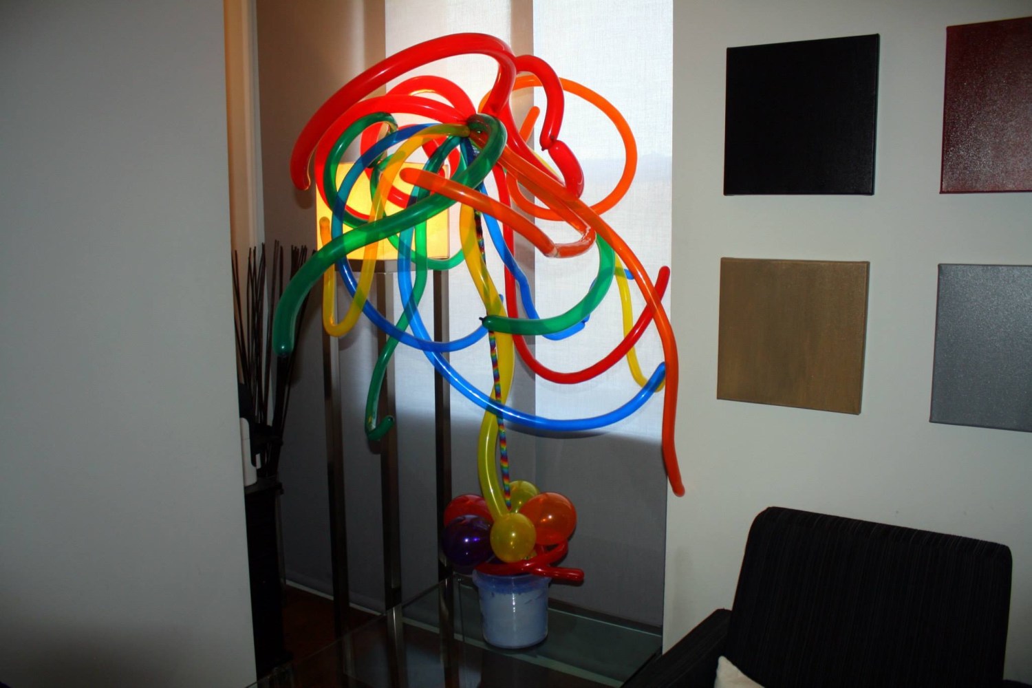 abstract balloon column – Frisco Balloon Ladies