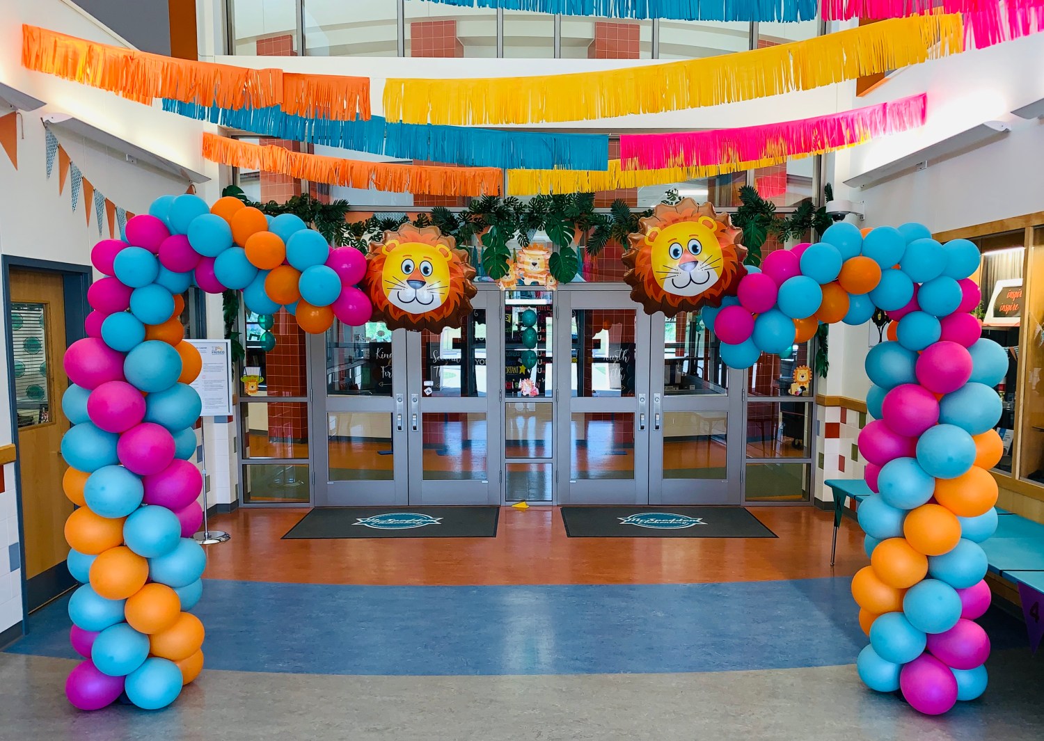 Curved Columns Balloons – Frisco Balloon Ladies